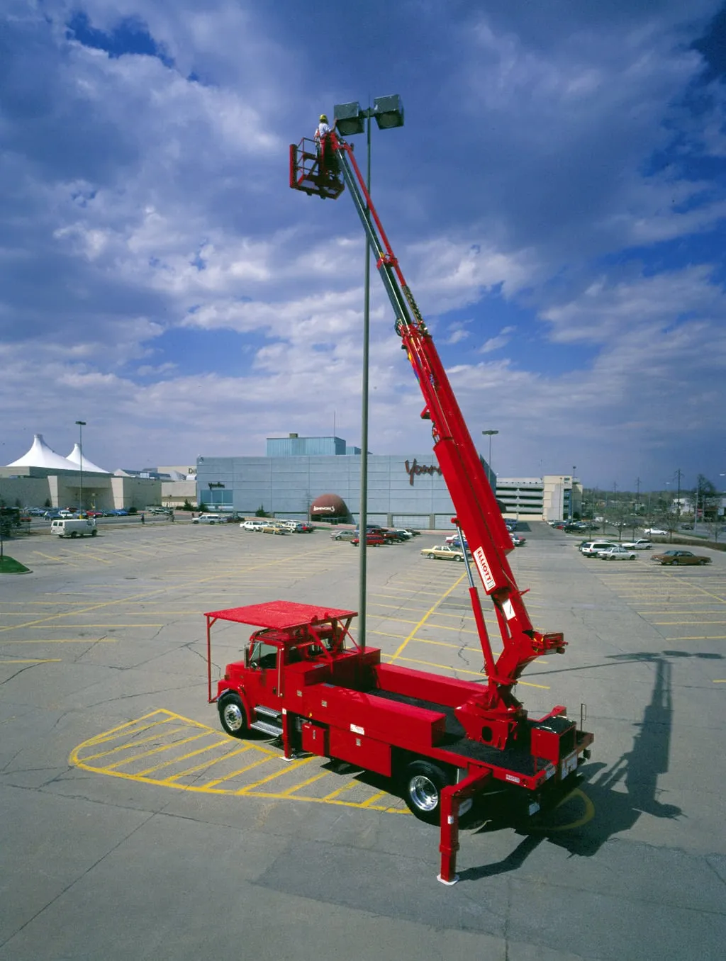 Sign & Lighting | Elliott Equipment Company